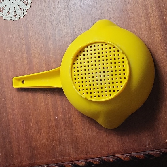 Tupperware | Kitchen | Vintage Tupperware Strainer | Poshmark